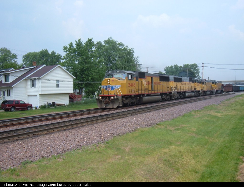 UP 2465 & 2481 & UPY 674 & 703